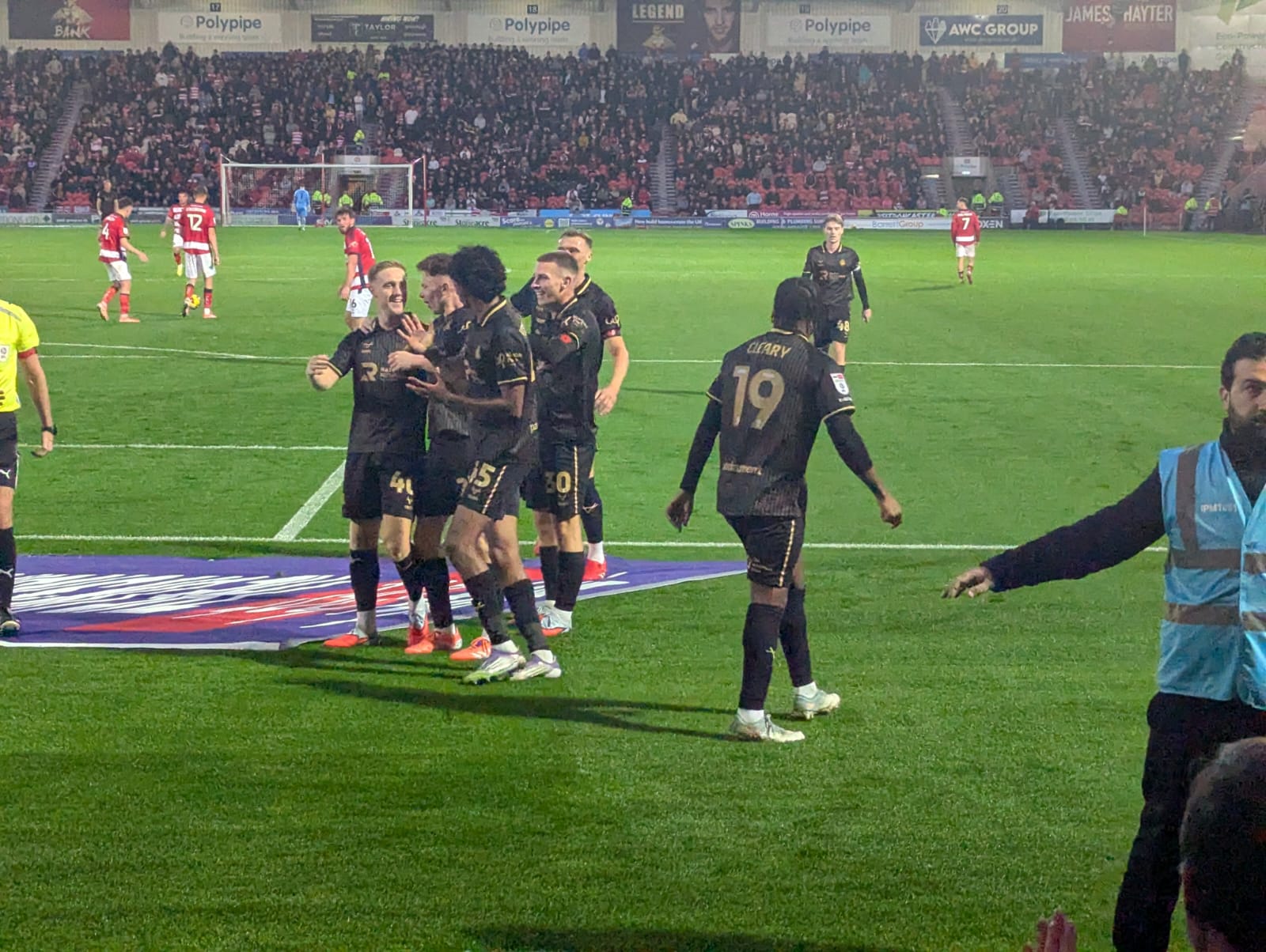 Barnsley vidare i FA-Cupen, samt inför Lincoln-Barnsley. - SvenskaFans
